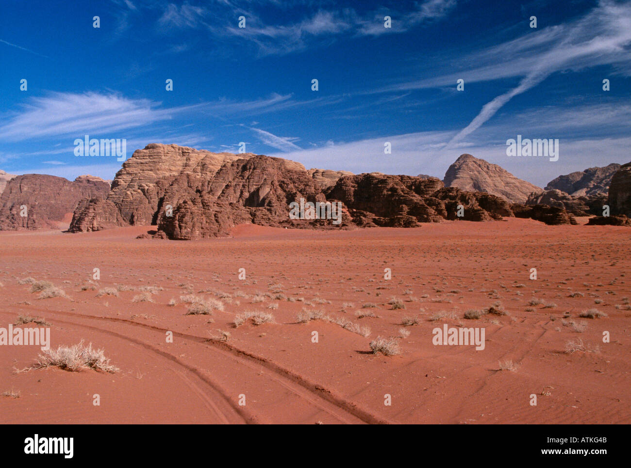 Landscape view of Wadi Rum with tyre tracks in sand, Jordan, Middle ...