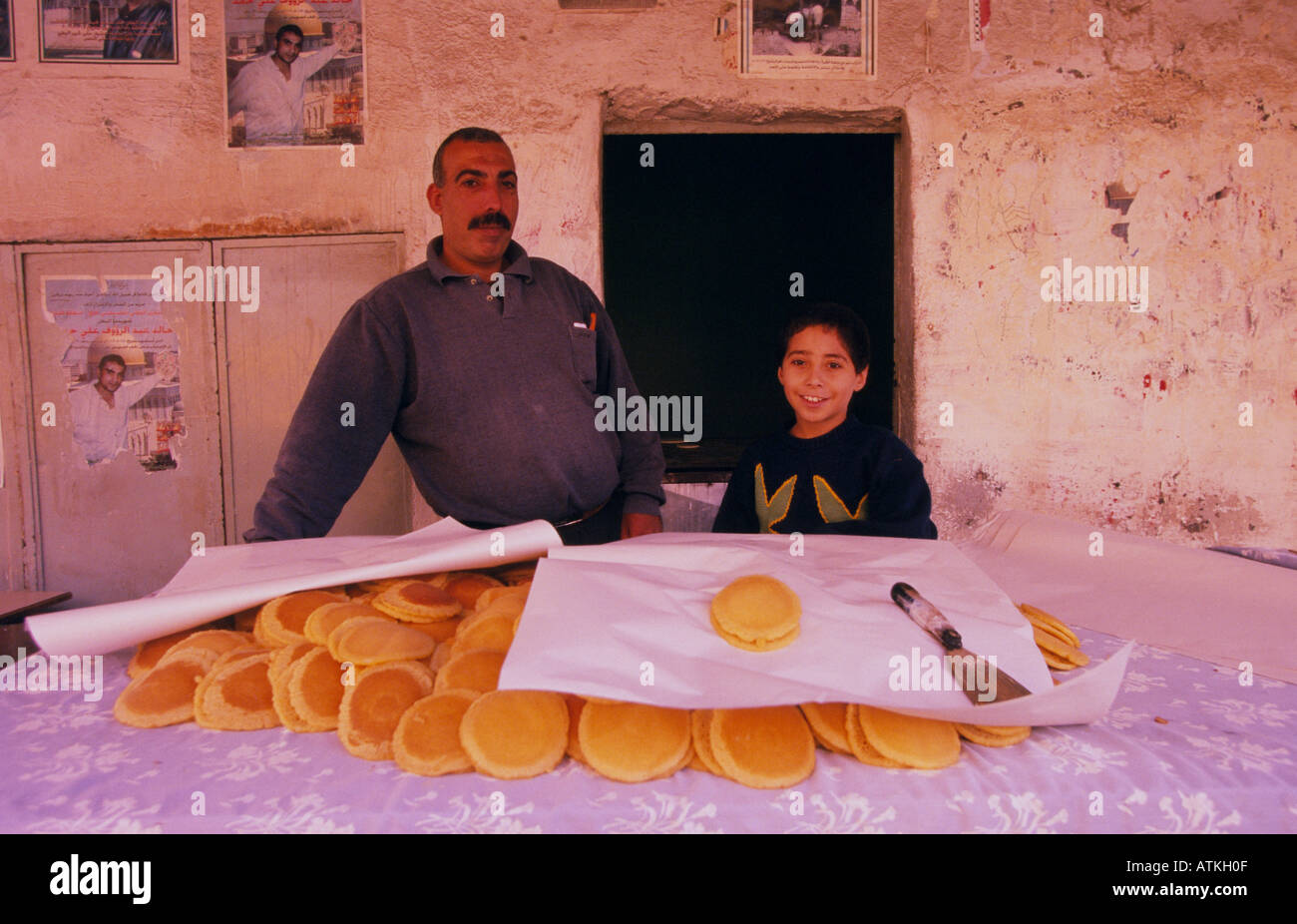 Israel jerusalem bread vendor hi-res stock photography and images - Alamy