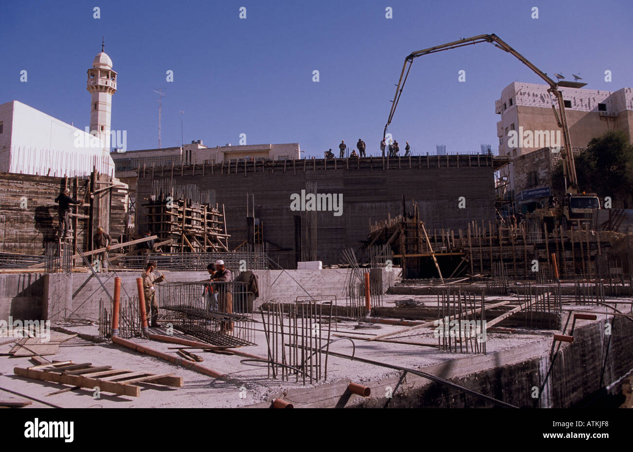 Structures rebuilding hi-res stock photography and images - Alamy