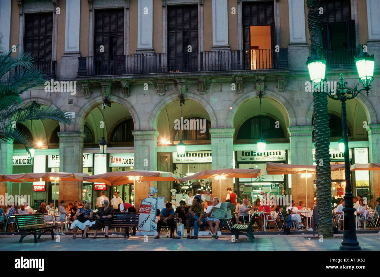 Pavement cafe / Barcelona Stock Photo - Alamy