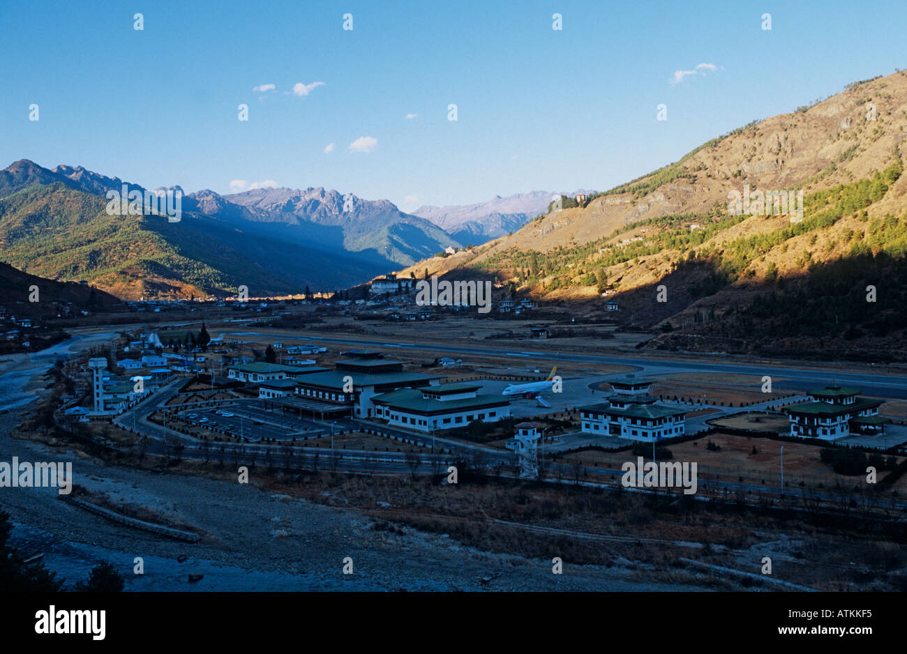 Settlement in bhutan hi-res stock photography and images - Alamy