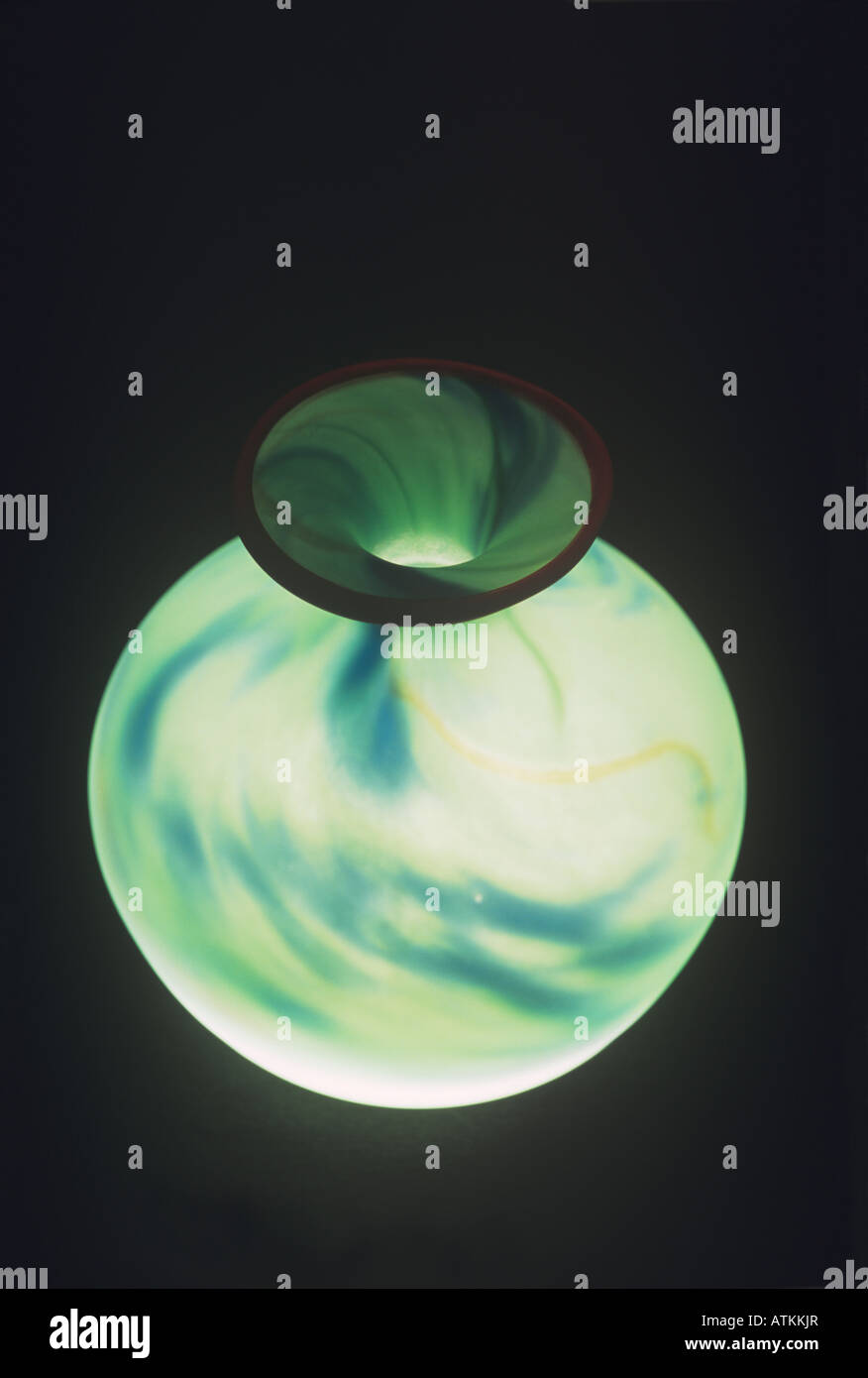 Vessel lip hi-res stock photography and images - Alamy