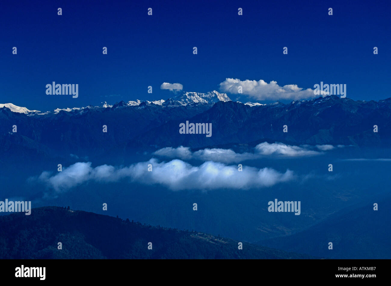 Bhutan snow capped mountains hi-res stock photography and images - Alamy