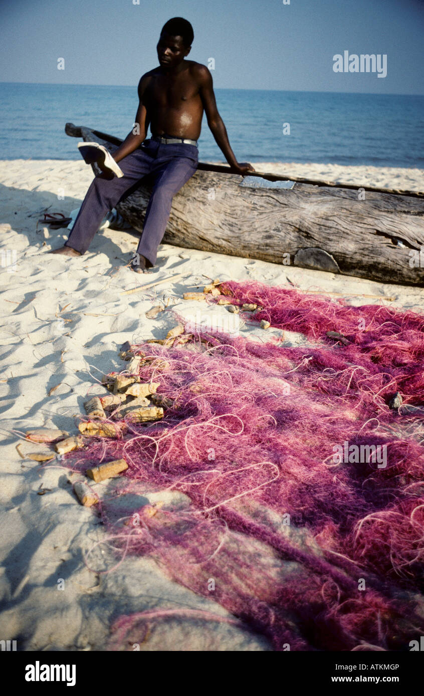 Fisherman, Lake Malawi near to Salima Bay, Malawi, Southern Africa ...