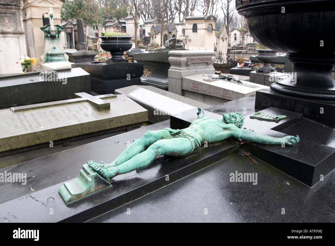 Lachaise Cemetery Cimetiere du Pere Lachaise Stock Photo - Alamy