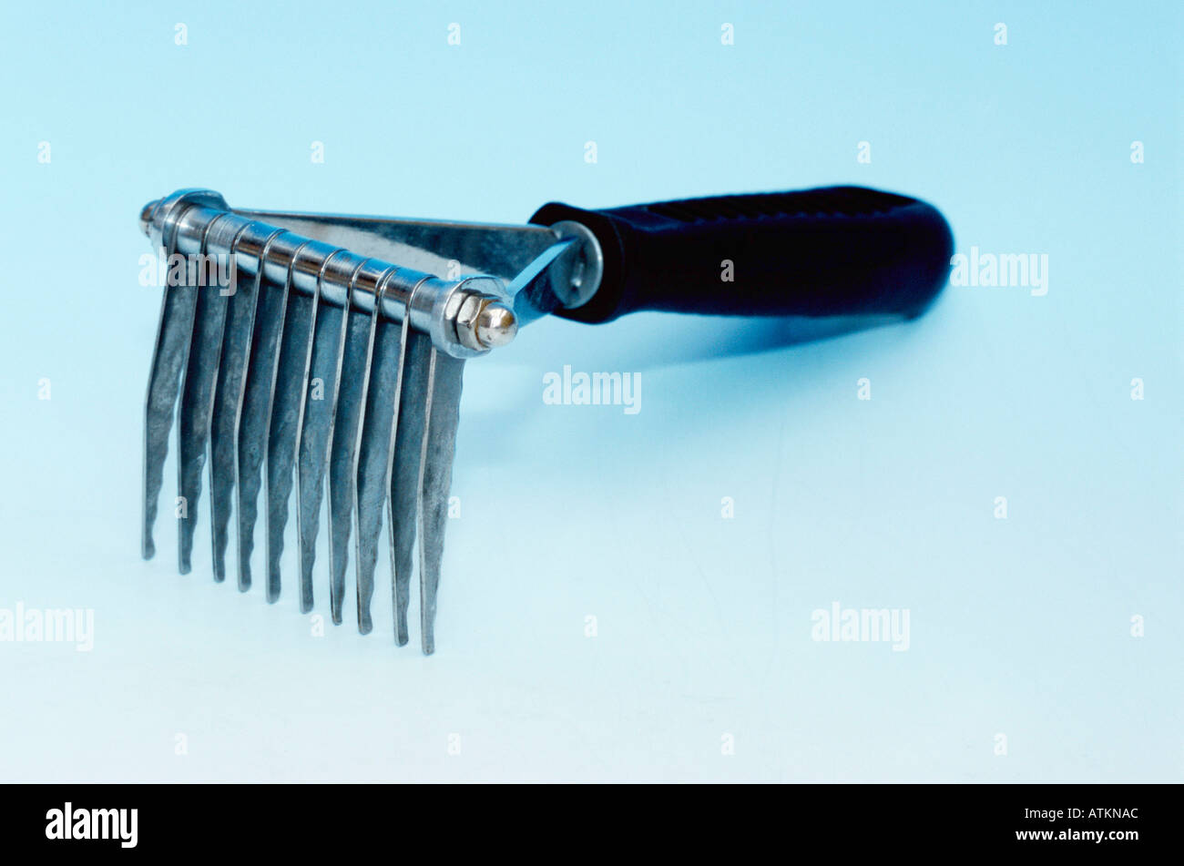 Comb out hi-res stock photography and images - Alamy