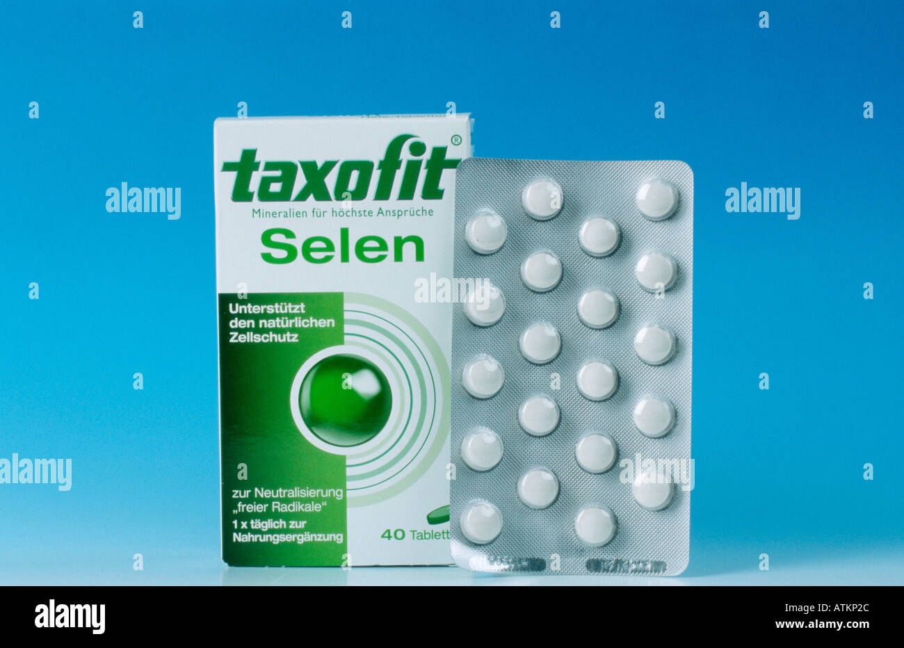 Selenium hi-res stock photography and images - Alamy