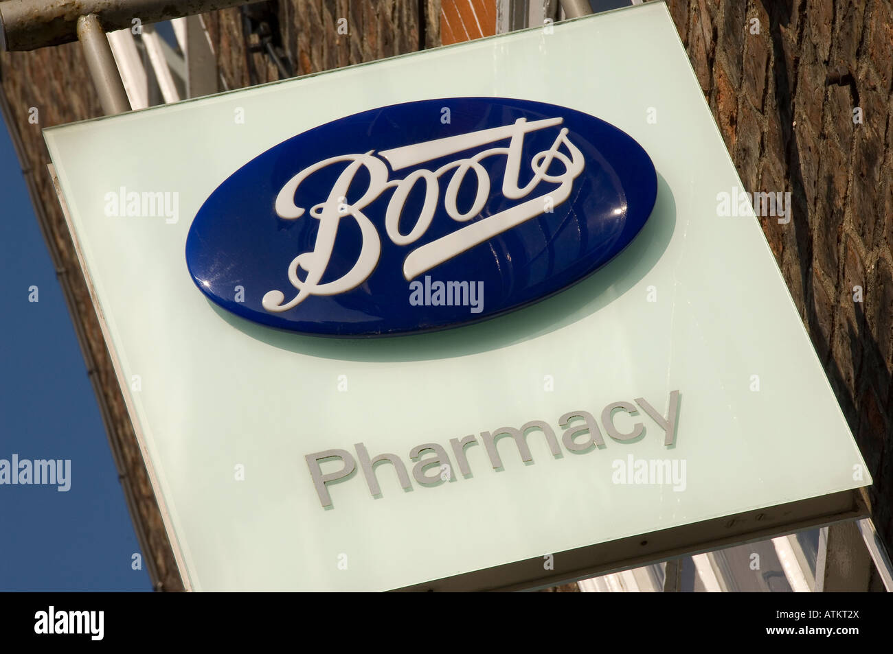Boots Dispensing Chemist Stock Photos & Boots Dispensing Chemist Stock ...
