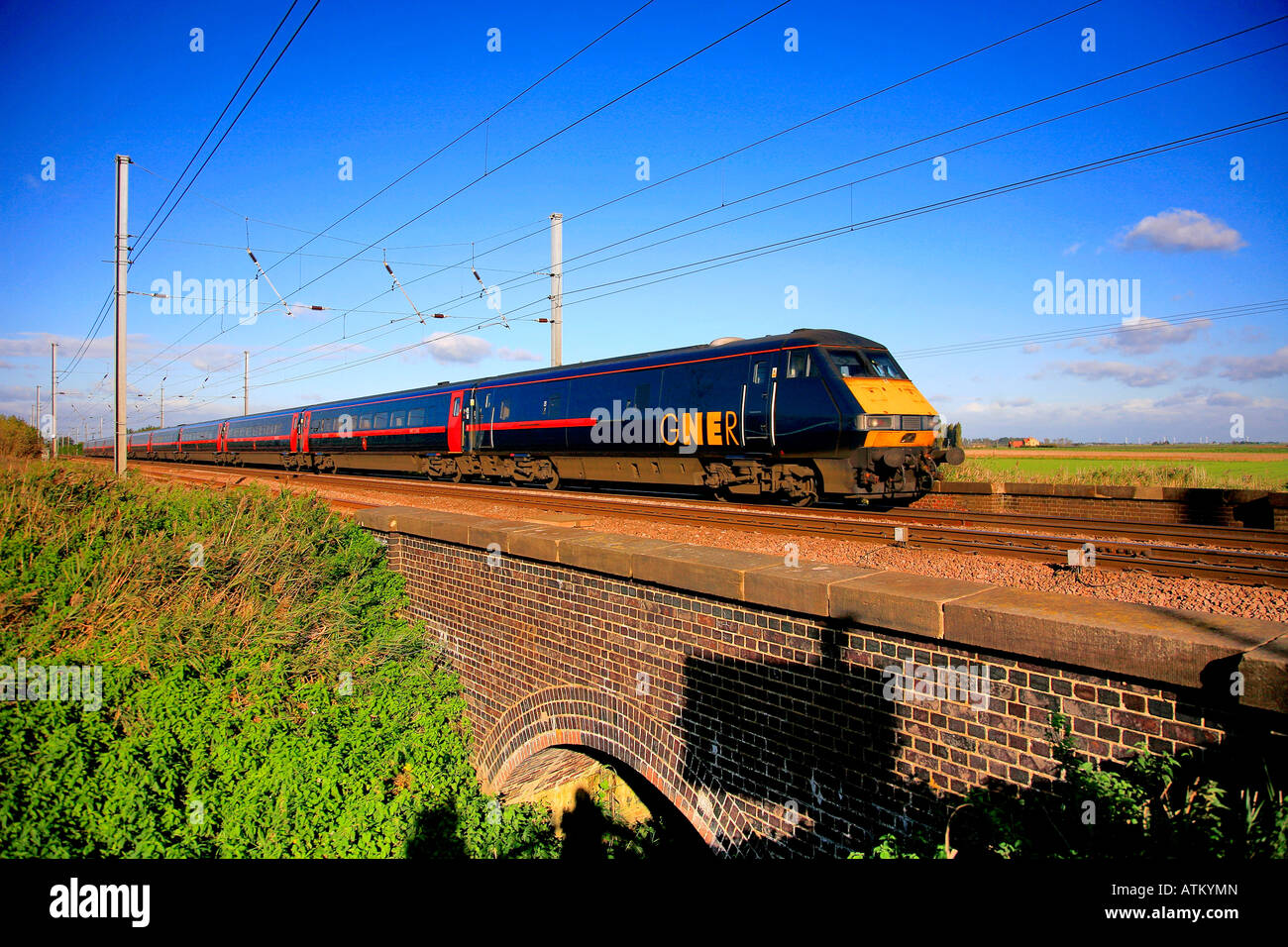 GNER 82 class DVT Electric HST train ECML Connington Peterborough ...