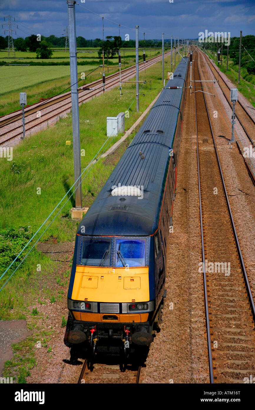GNER 82 class DVT Electric HST train ECML Werrington Peterborough ...