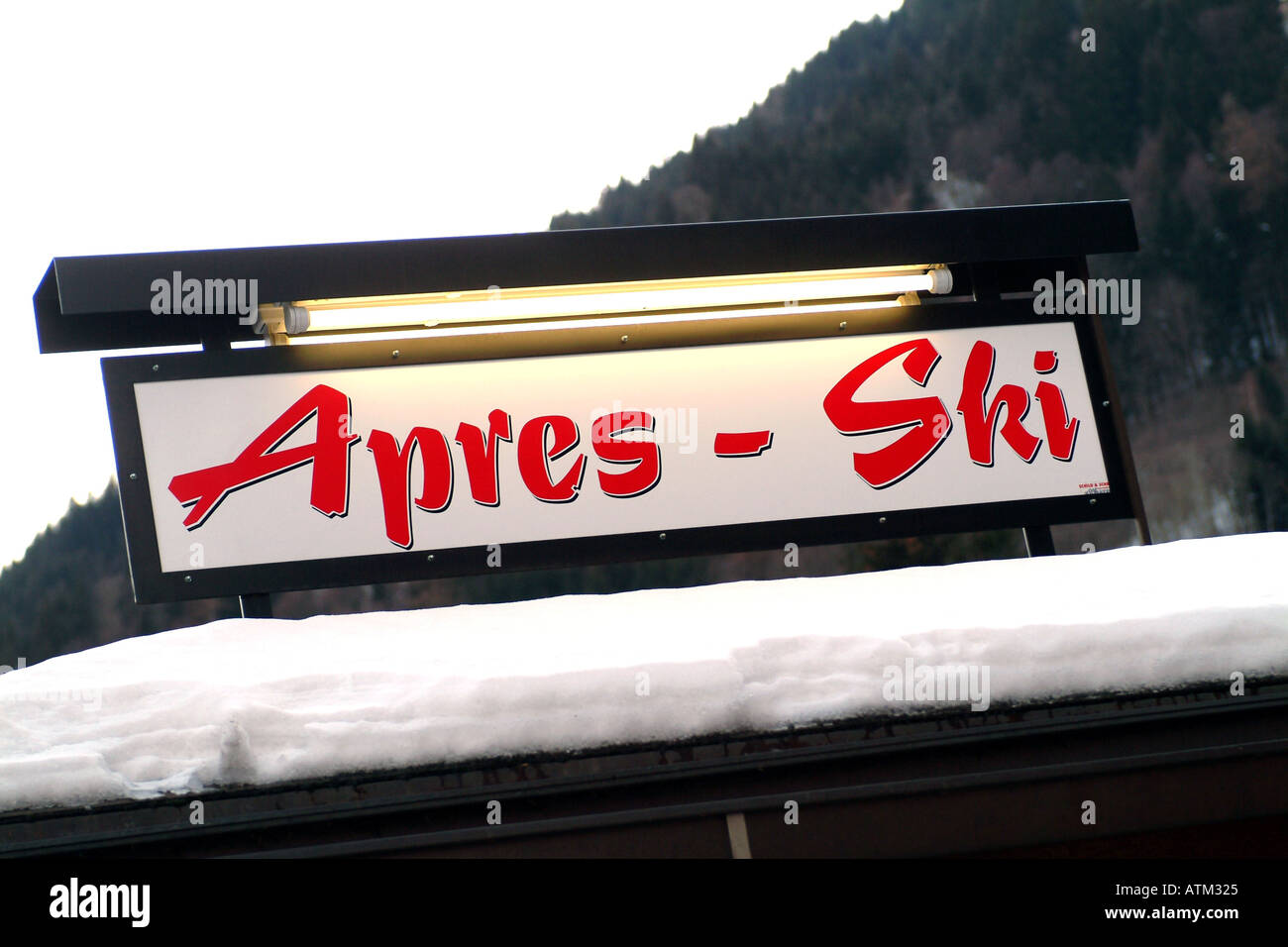 Apres ski sign Stock Photo - Alamy