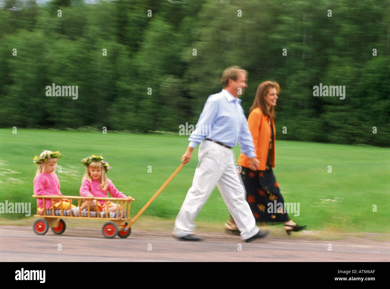 Kids Pulling Wagon High Resolution Stock Photography and Images - Alamy