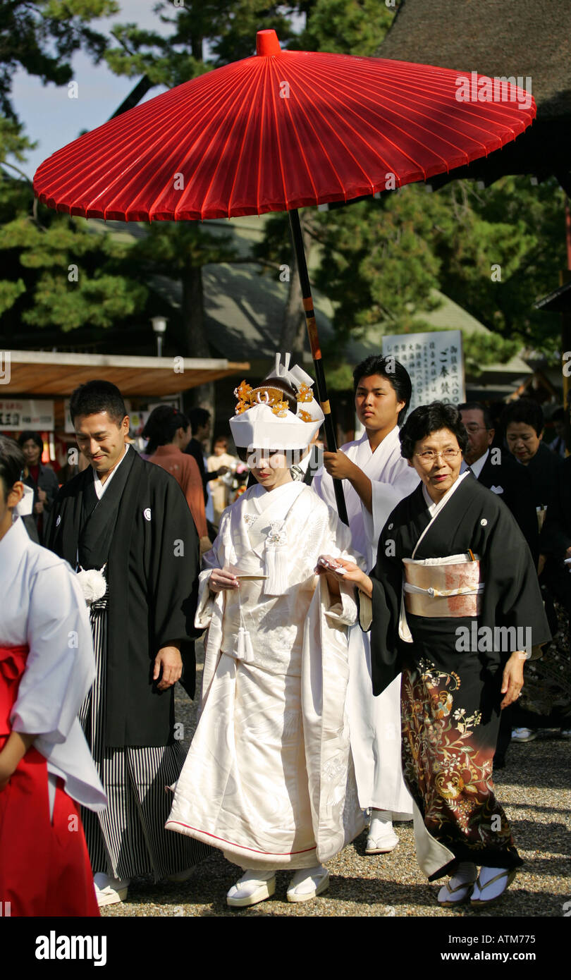 Traditional japanese wedding hi-res stock photography and images - Alamy
