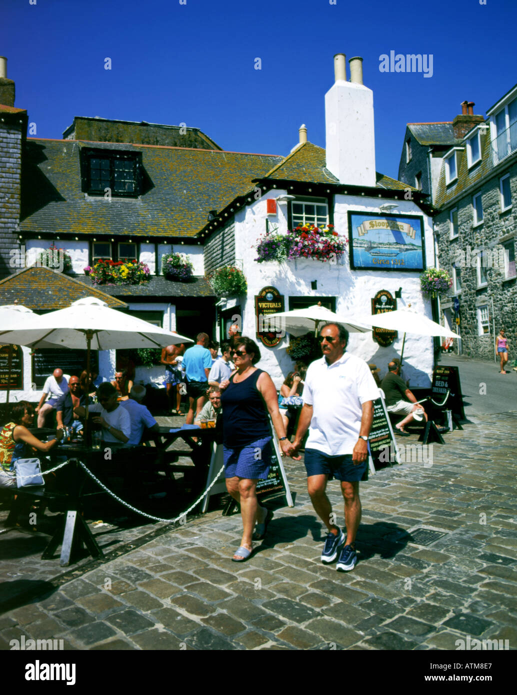 Sloop inn st ives cornwall england uk hi-res stock photography and ...
