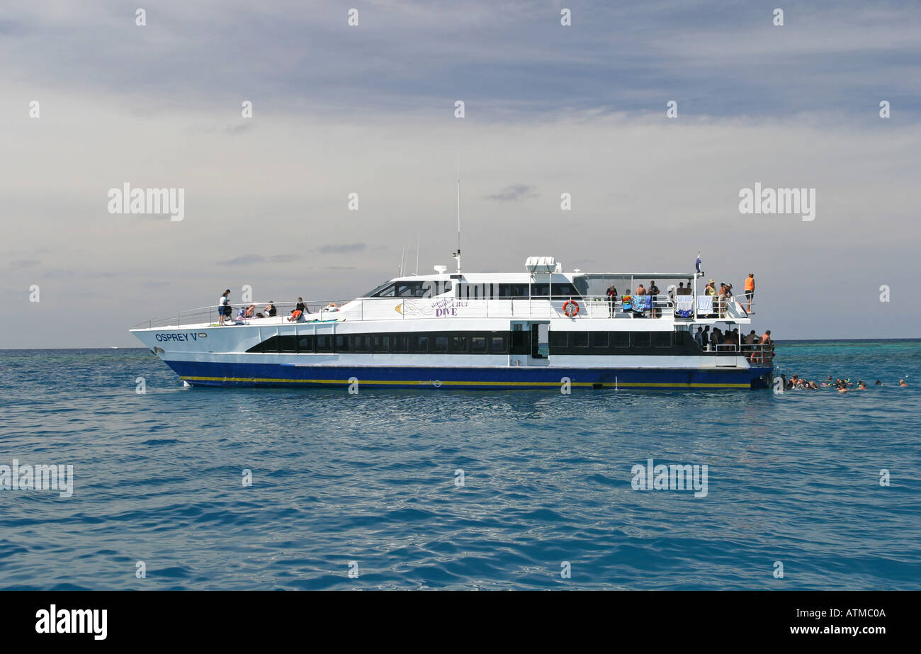 The Osprey Great Barrier Reef pleasure cruiser full of tourists ...