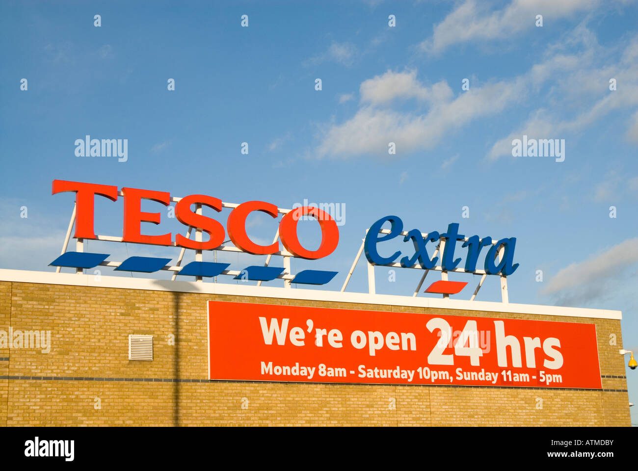 Tesco Extra Logo Stock Photos & Tesco Extra Logo Stock Images - Alamy
