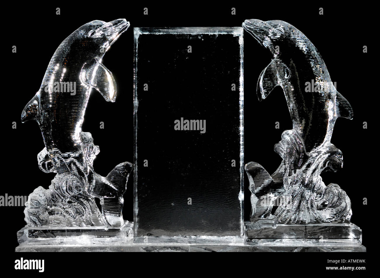 Fish ice sculpture hi-res stock photography and images - Alamy