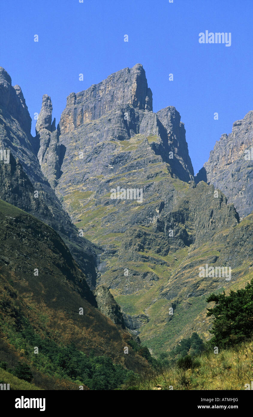 Royal Natal national park Mountain area Rock shapes Sheer face of ...