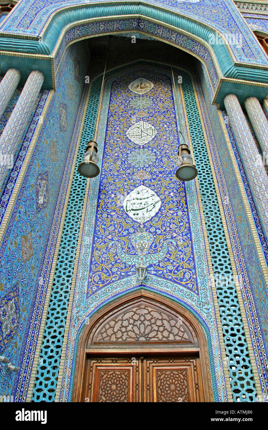 Emirates dubai entrance mosque hi-res stock photography and images - Alamy