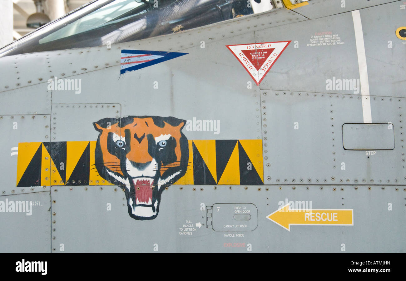 Fighter logo hi-res stock photography and images - Alamy