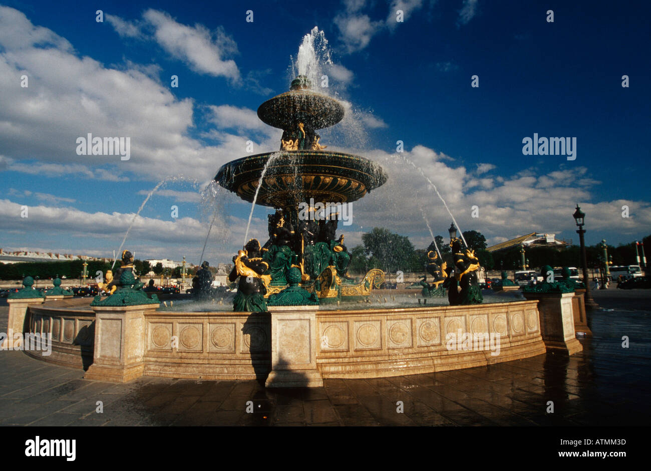 Fountain / Paris Stock Photo - Alamy