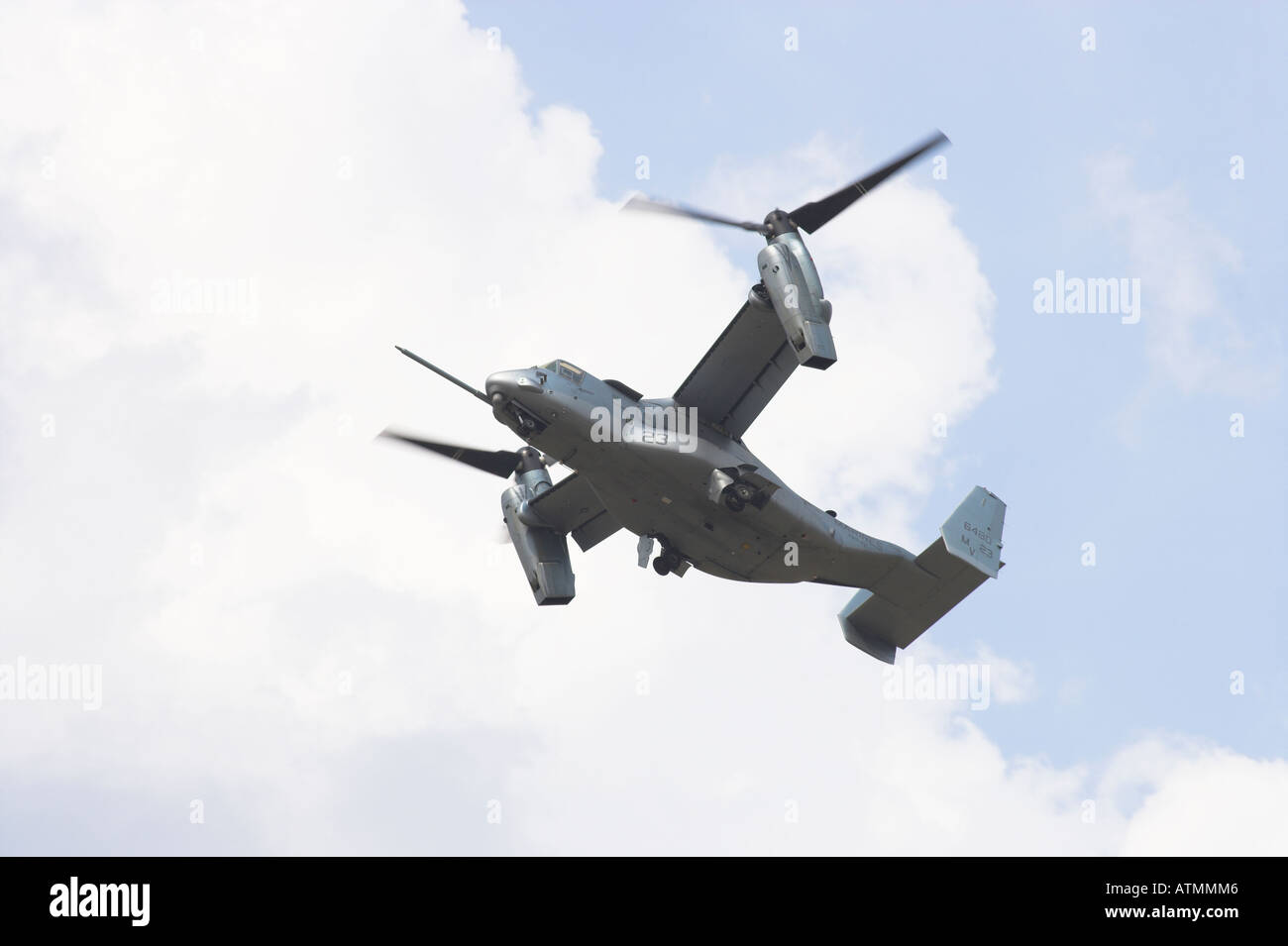 Osprey V22 climbimg away near vertically Stock Photo - Alamy