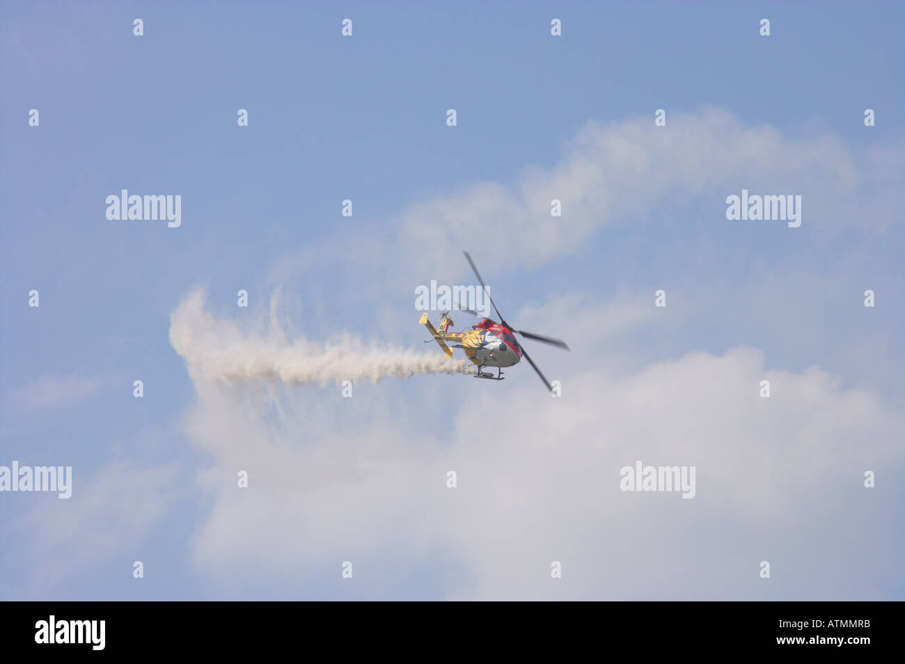 Helicopter ALH DHRUV in sharp banking move Stock Photo - Alamy