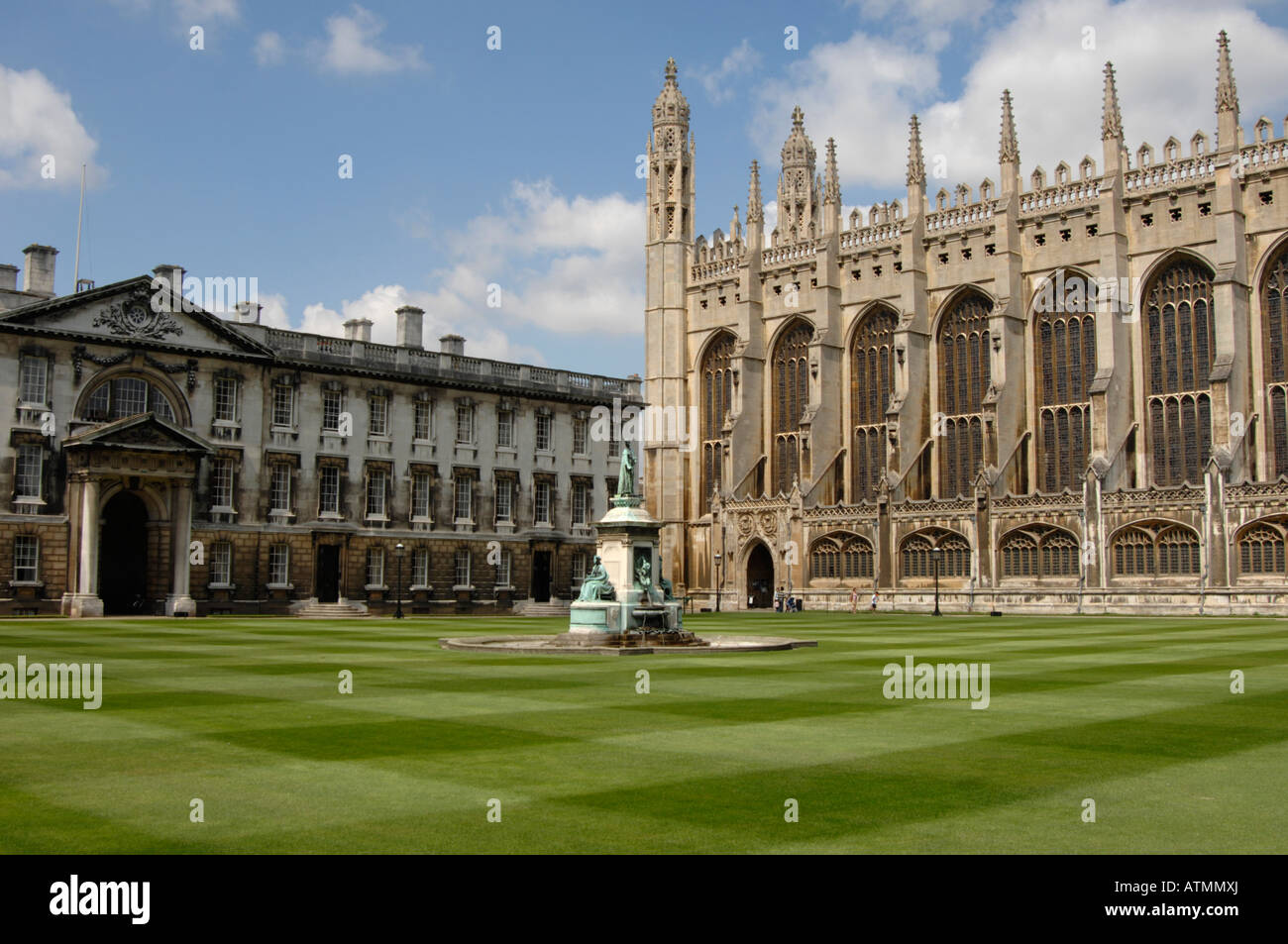 Kings college quad hi-res stock photography and images - Alamy