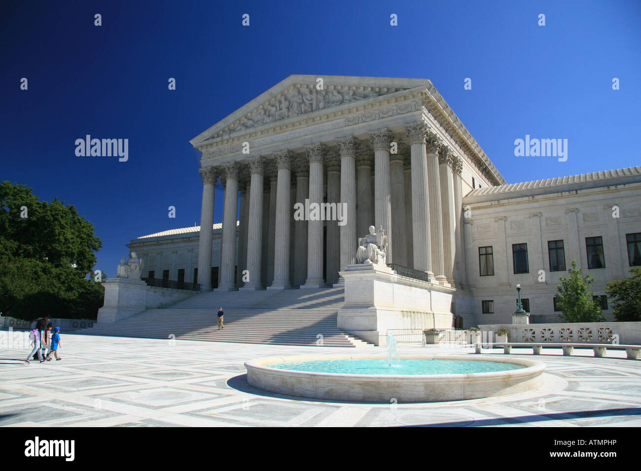 The United States Supreme Court building in Washington DC, United ...