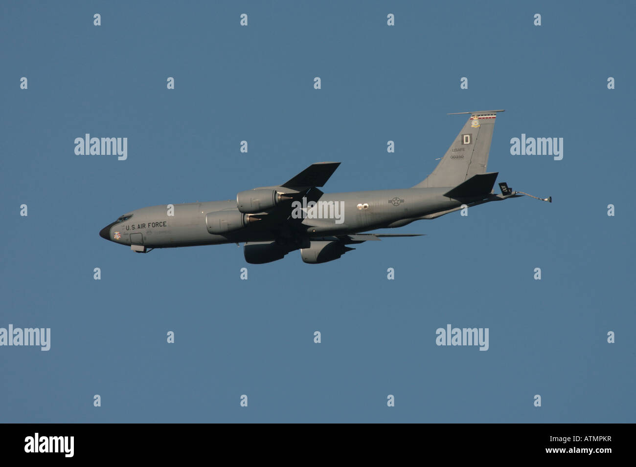 KC135 on approach to RAF Mildenhall Stock Photo - Alamy