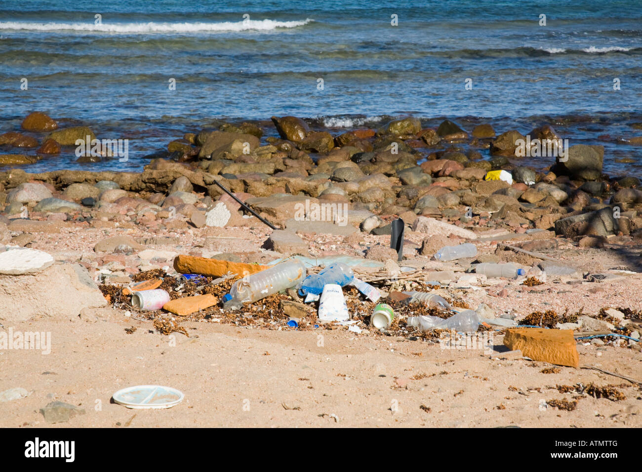 Flotsam and jetsam hi-res stock photography and images - Alamy