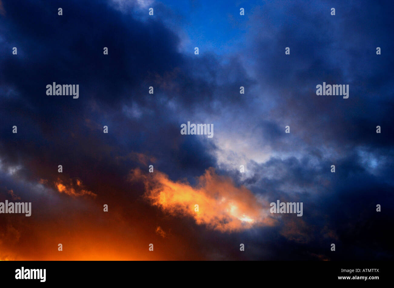 Dramatic nature hi-res stock photography and images - Alamy