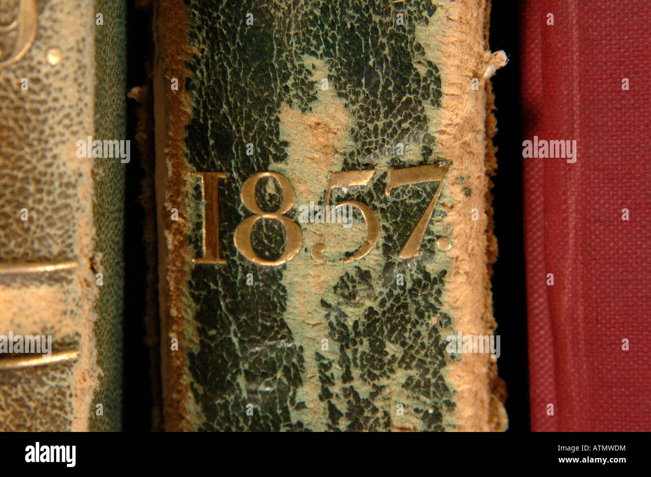 Newspaper library hi-res stock photography and images - Alamy