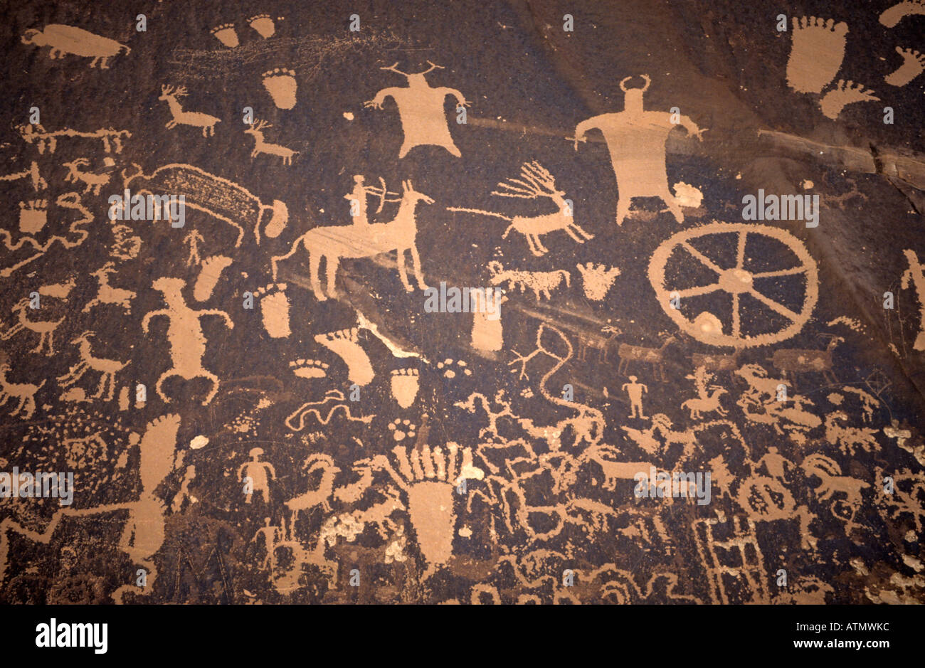 native american petroglyphs at Newspaper Rock Utah USA Stock Photo - Alamy