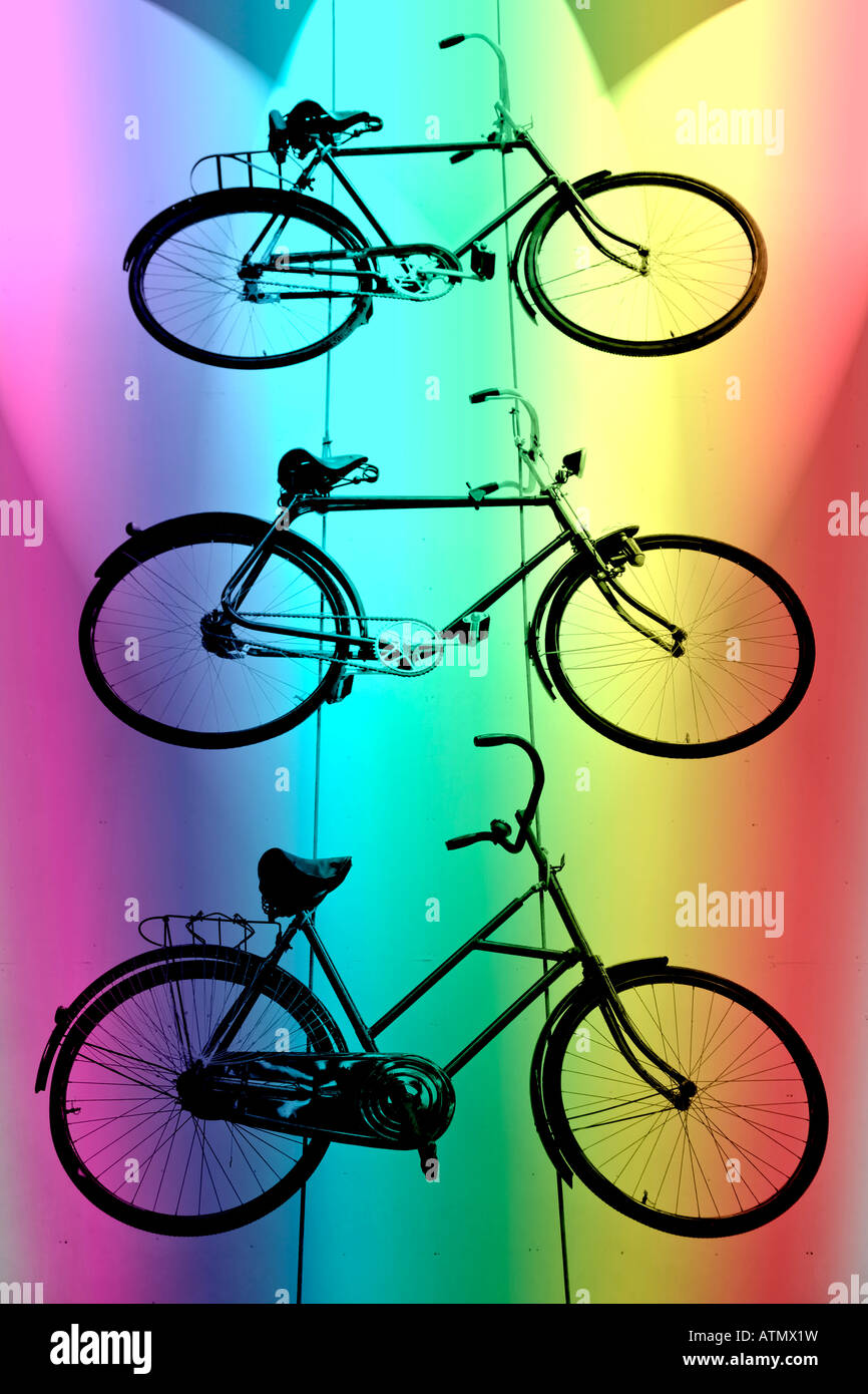 Three wheel bicycle hi-res stock photography and images - Alamy