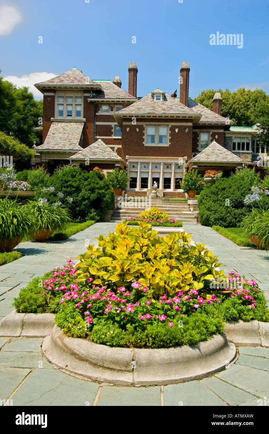 Richard Irwin Home and Garden, Columbus Indiana Stock Photo - Alamy