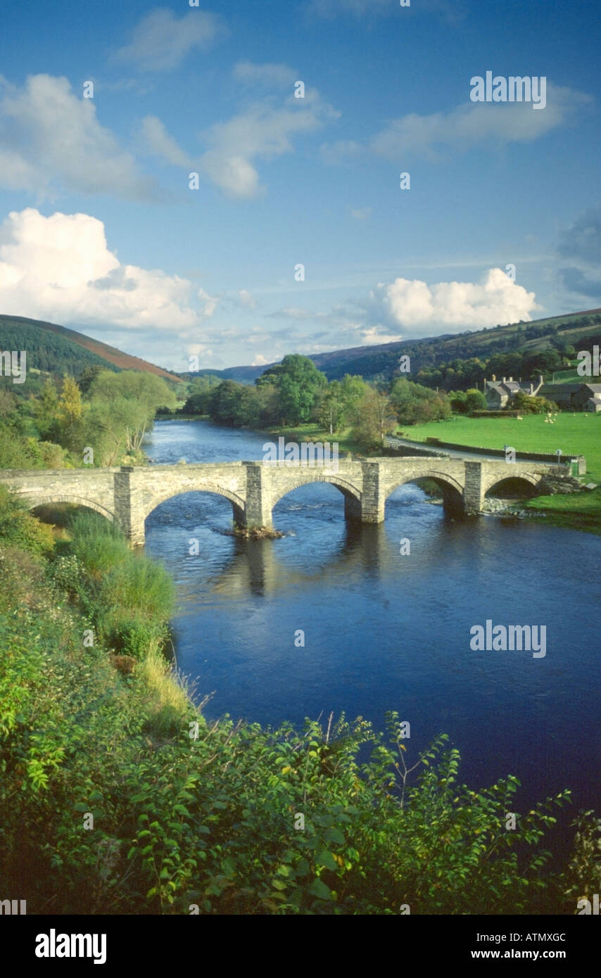 Bridge of dee spanning the river dee hi-res stock photography and ...