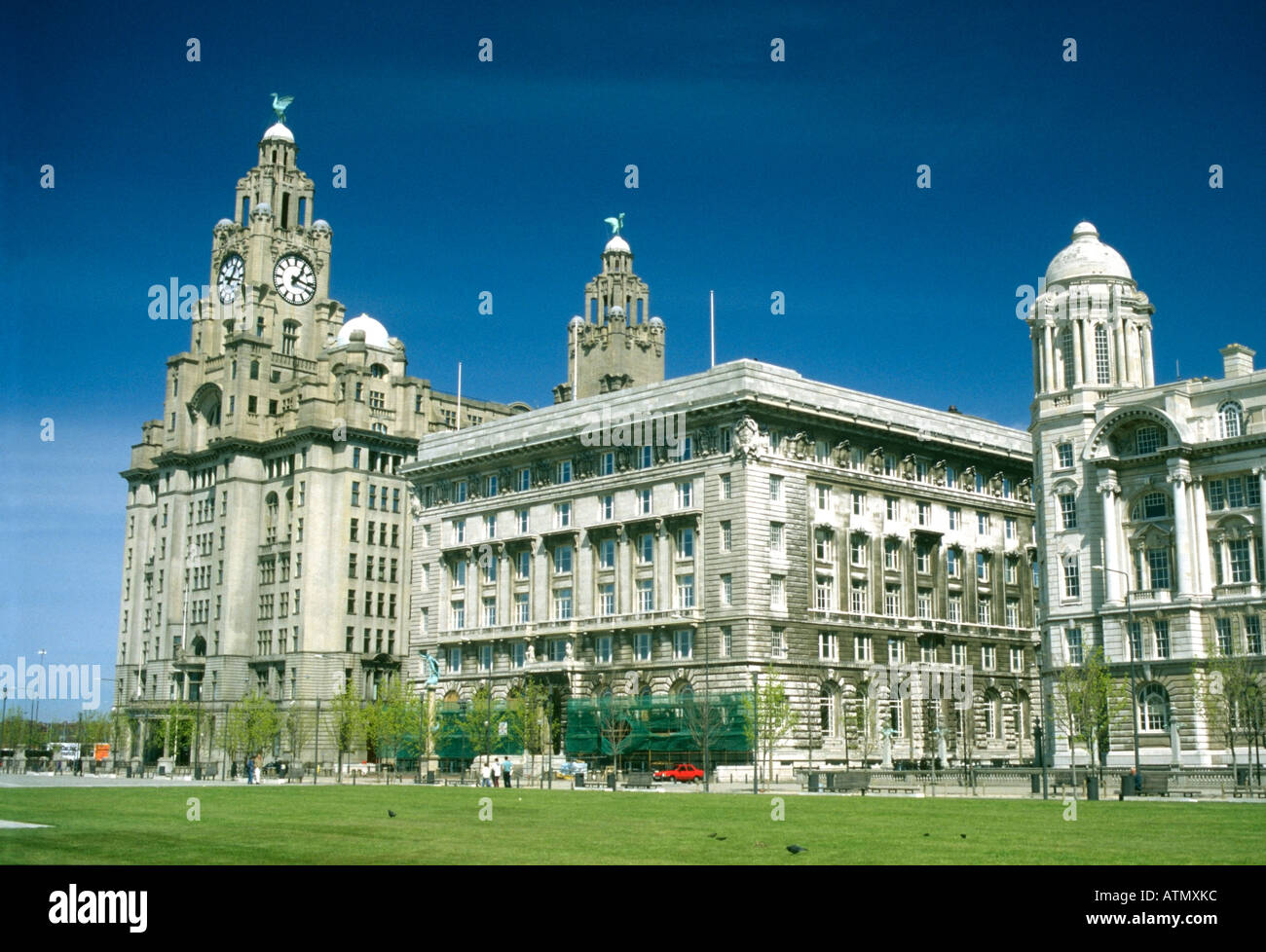 Liverpool seafront promenade hi-res stock photography and images - Alamy