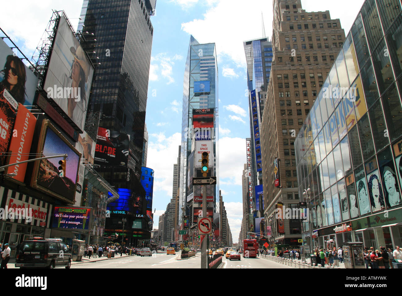 Métro times square hi-res stock photography and images - Alamy