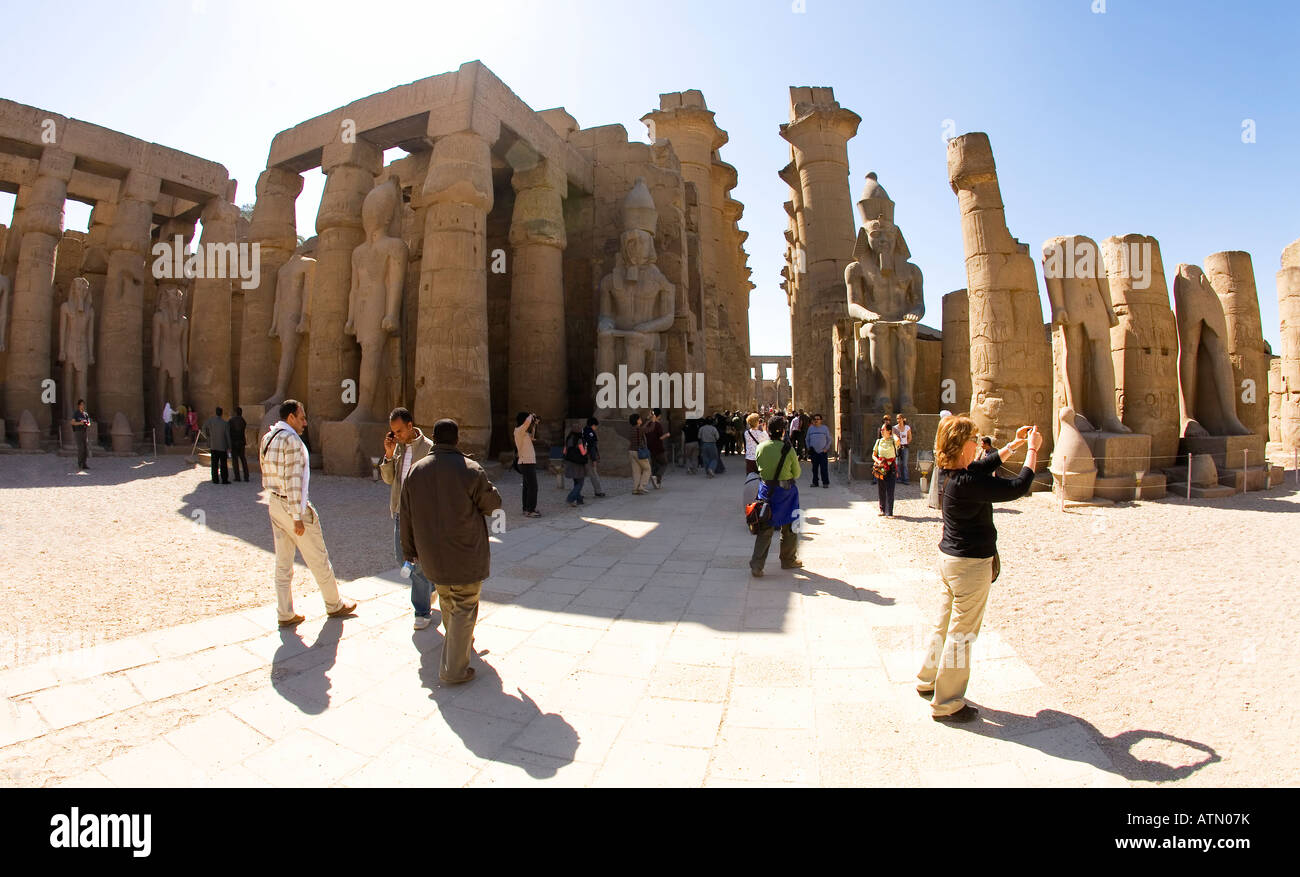 Egyptian courtyard hi-res stock photography and images - Alamy