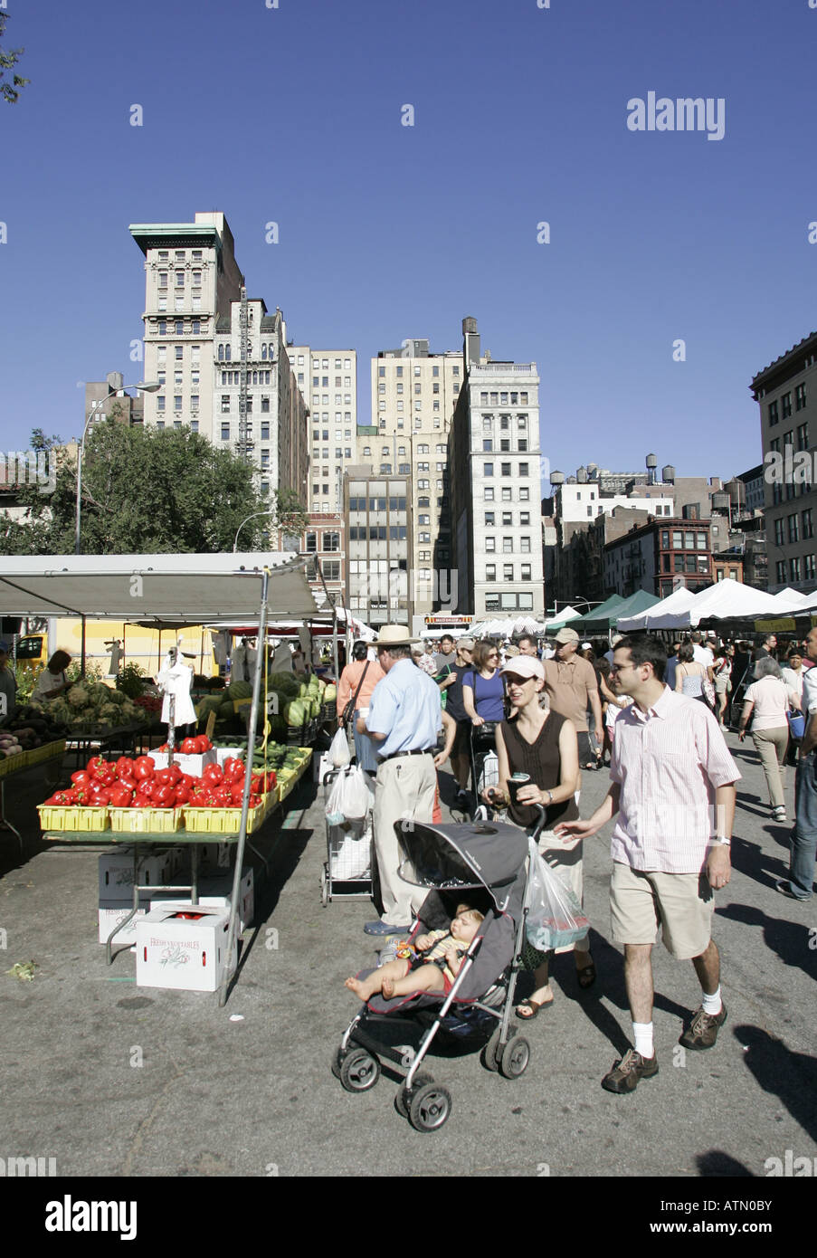 Green Market Union Square Park Manhattan New York Stock Photo - Alamy