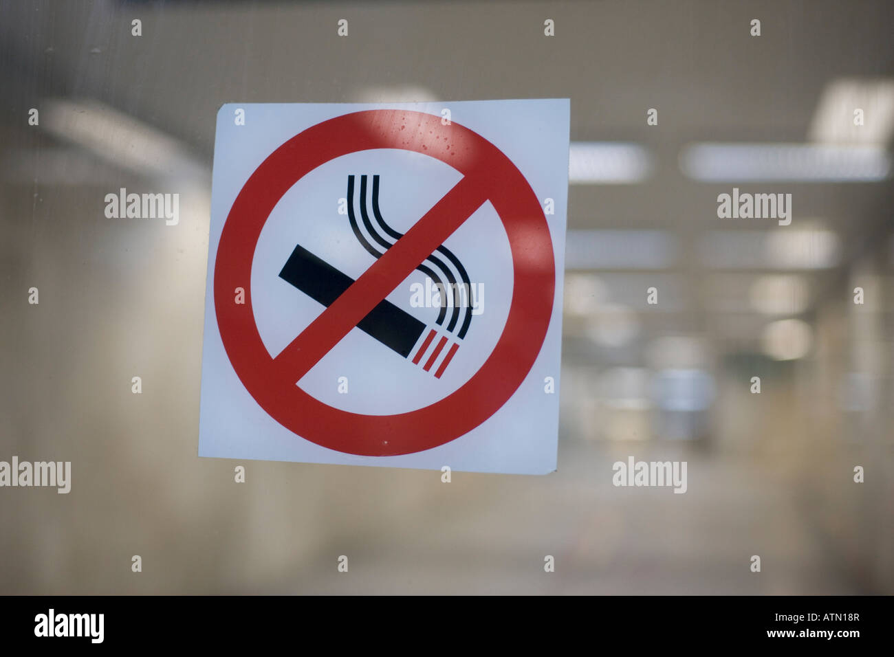 Only non smoker pass through hi-res stock photography and images - Alamy