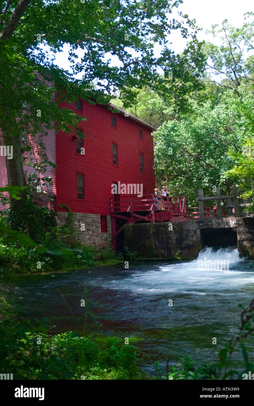 Alley springs hi-res stock photography and images - Alamy