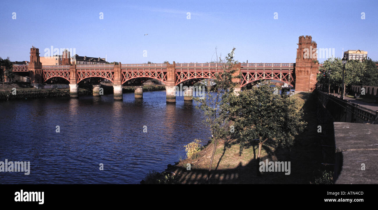 Albert bridge glasgow hi-res stock photography and images - Alamy