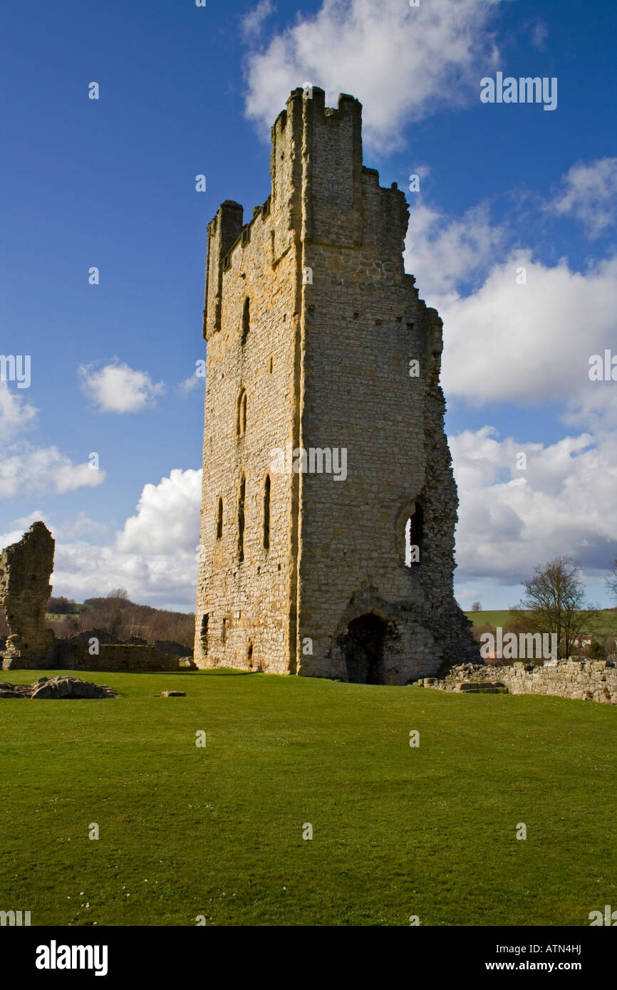 Helmsley castle ruins hi-res stock photography and images - Alamy