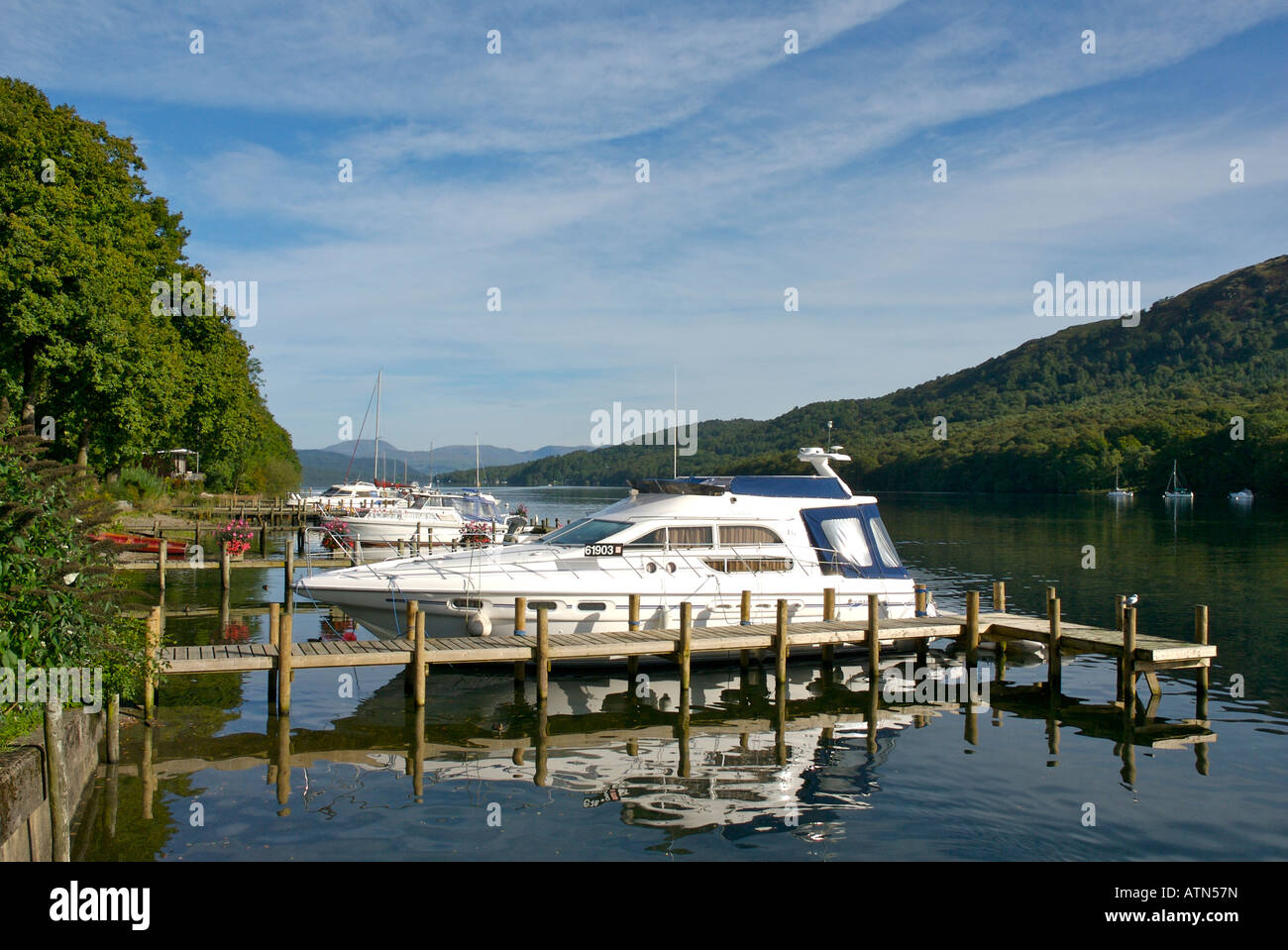 Lakeside hotel lake windermere hi-res stock photography and images - Alamy