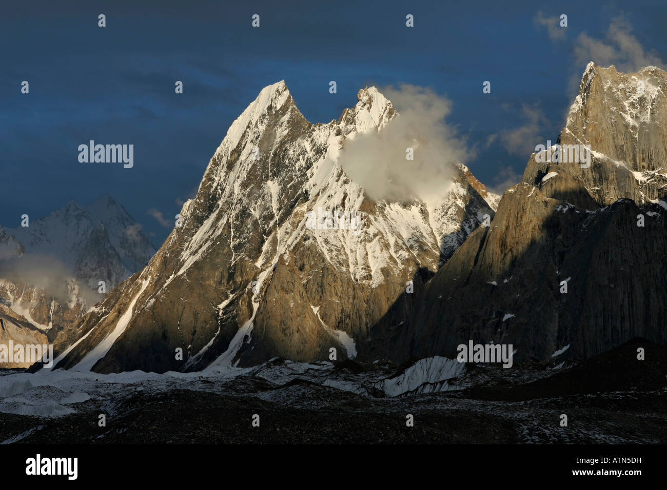 Baltoro glacier pakistan hi-res stock photography and images - Alamy