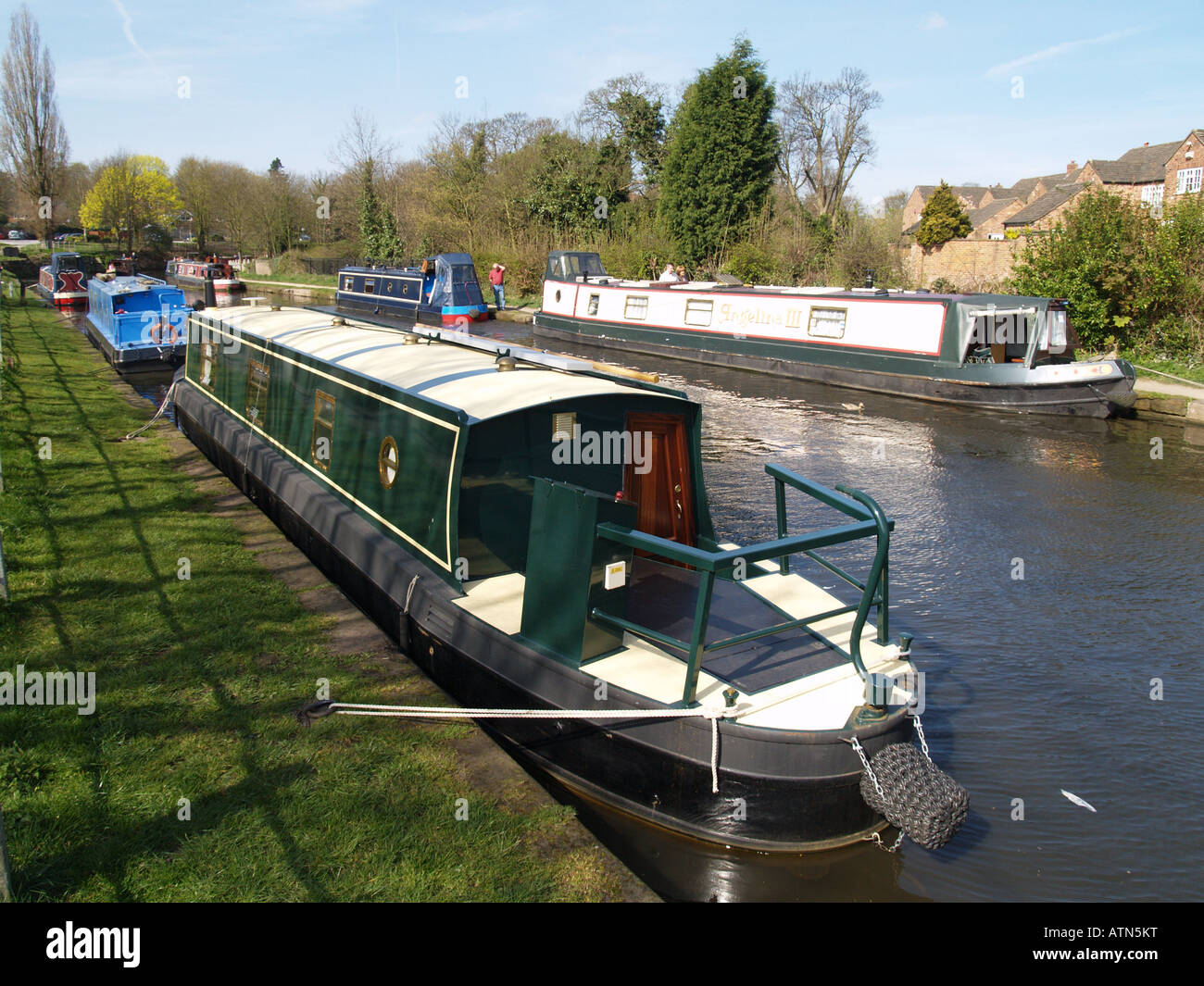canal river narrow house boat leisure craft moored Stock Photo - Alamy