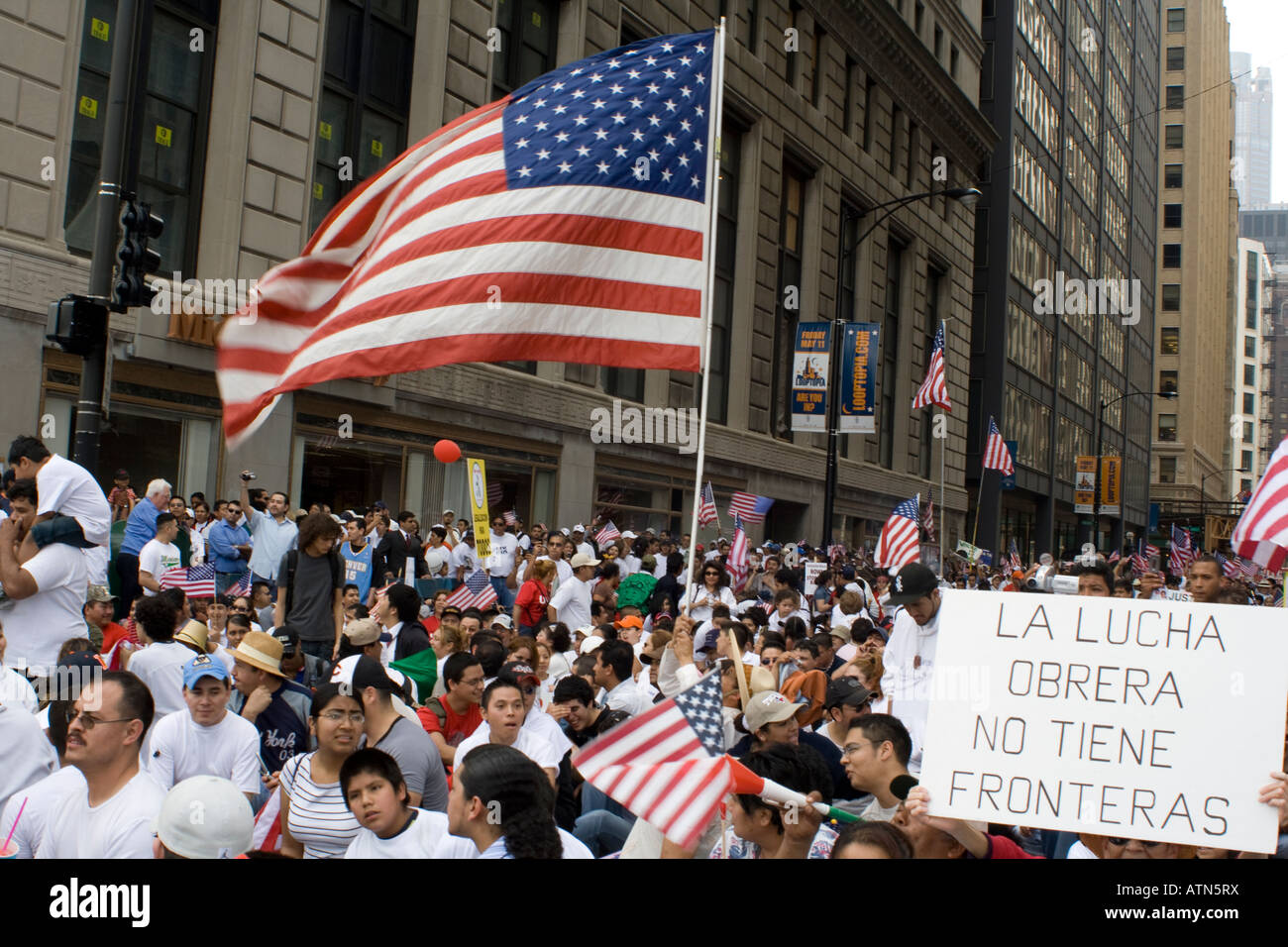 Crowd carrying protest signs hi-res stock photography and images - Alamy