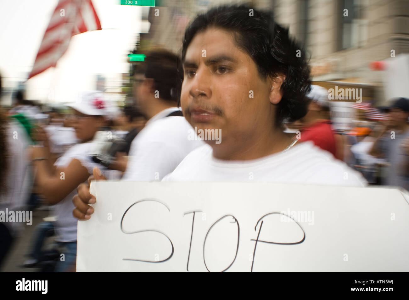 Mexican stop sign hi-res stock photography and images - Alamy